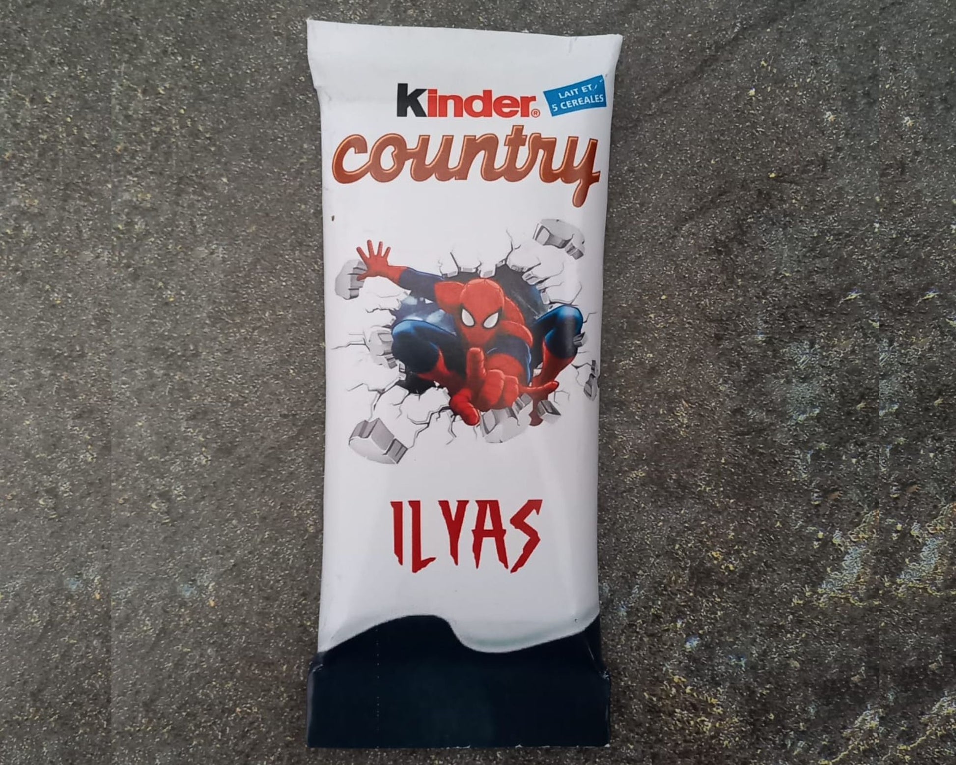 Kinder Country personnalisé – L'Créa